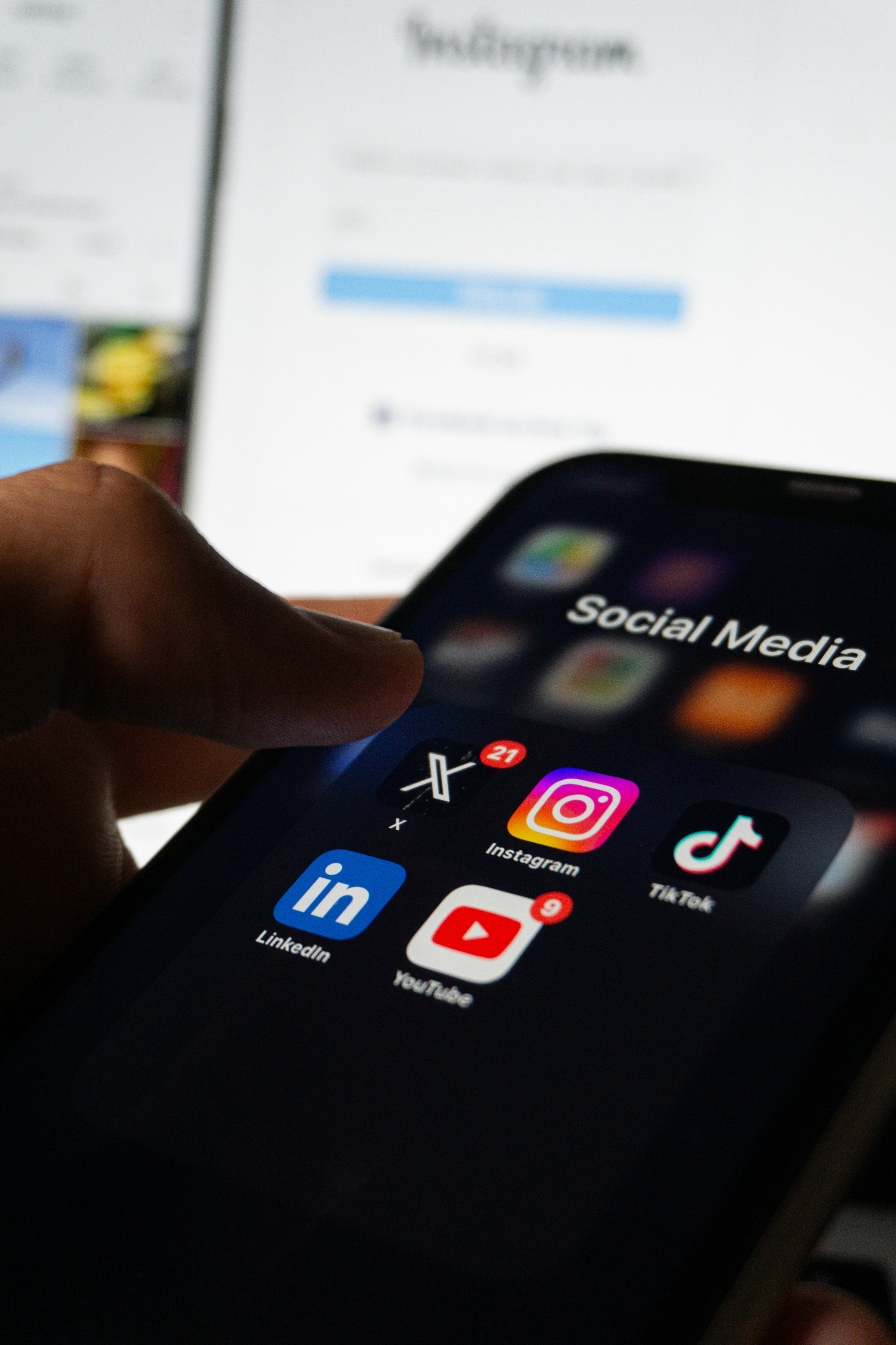 Participation vs. Adaptation: How to navigate social media trends ...